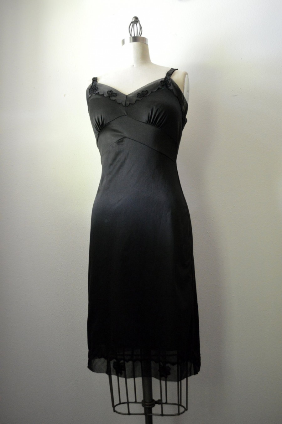 12 Beautiful Vintage Slips from Etsy | The Lingerie Addict