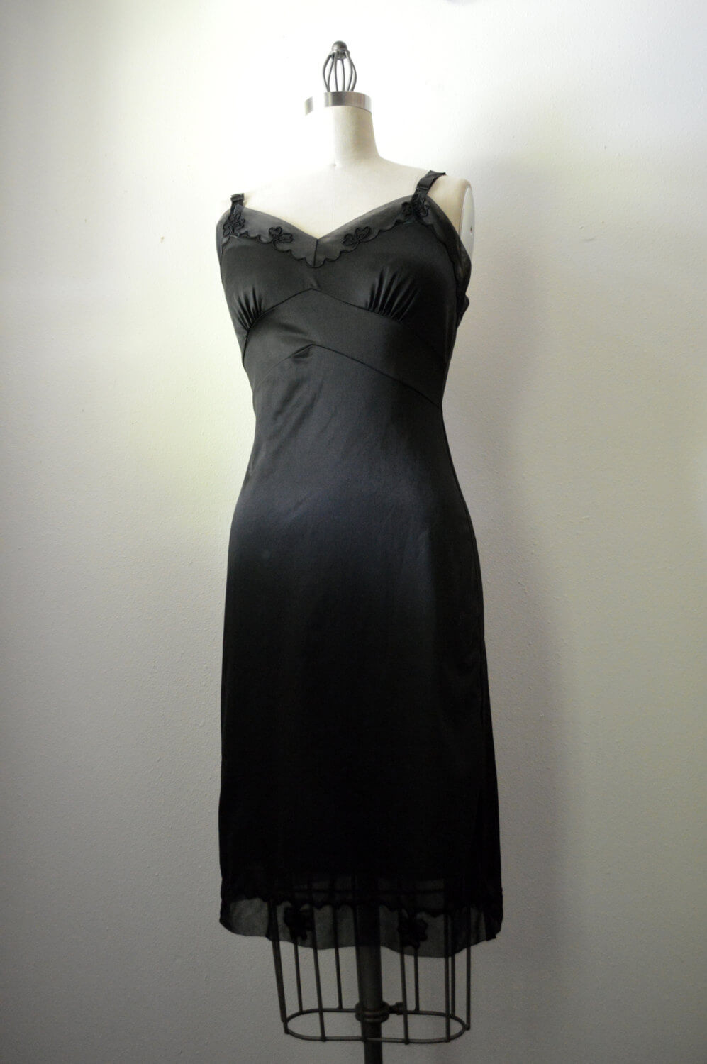 12 Beautiful Vintage Slips from Etsy | The Lingerie Addict