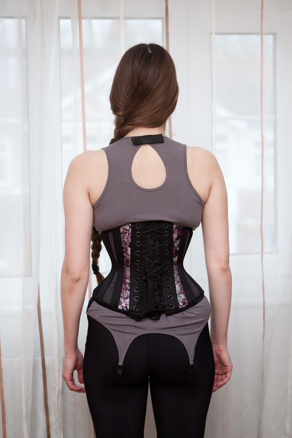 Review: Tightlacing Off-The-Rack Corsets Under $100