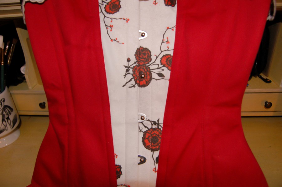 How to Lace a Corset: V Method + Bunny Ears