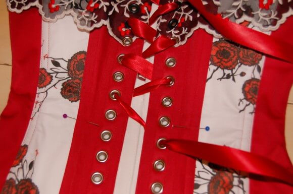 How to Lace a Corset: V Method + Bunny Ears