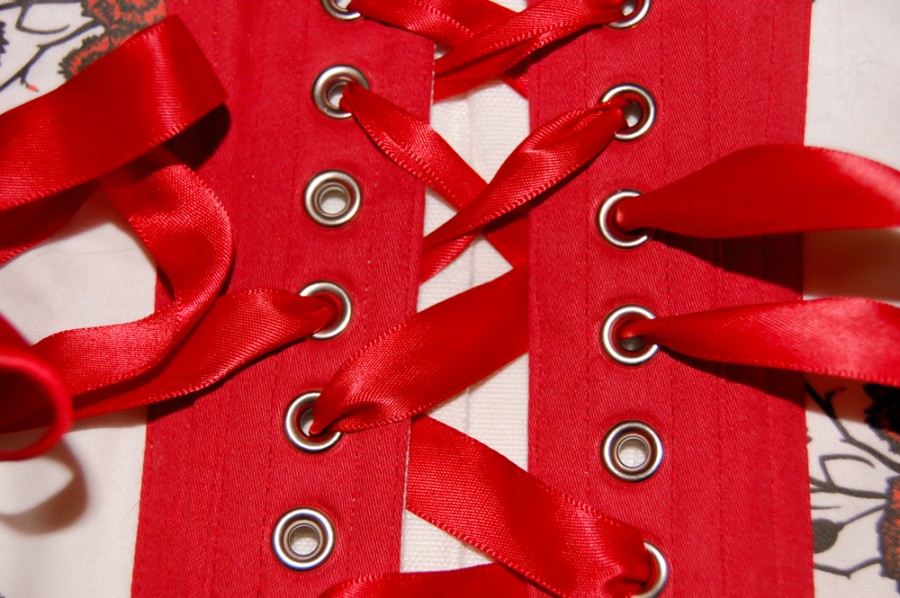 How to Lace a Corset: V Method + Bunny Ears