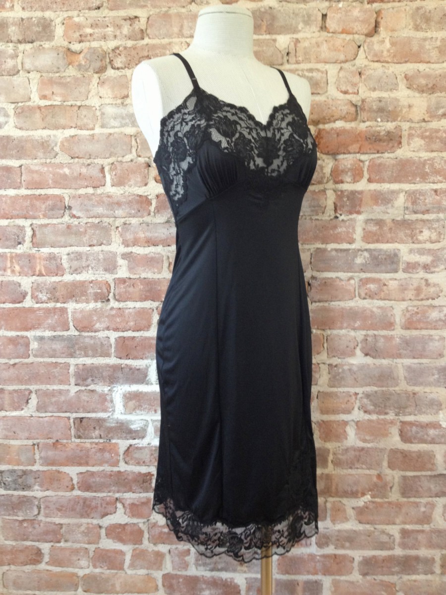 12 Beautiful Vintage Slips from Etsy | The Lingerie Addict